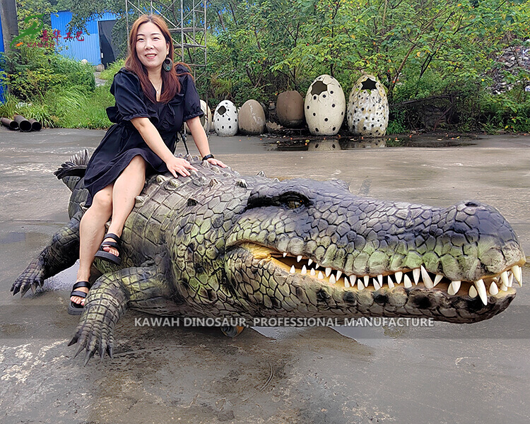 Lifelike Walking Crocodile Ride Amusement Park Animals Rides Customized ...