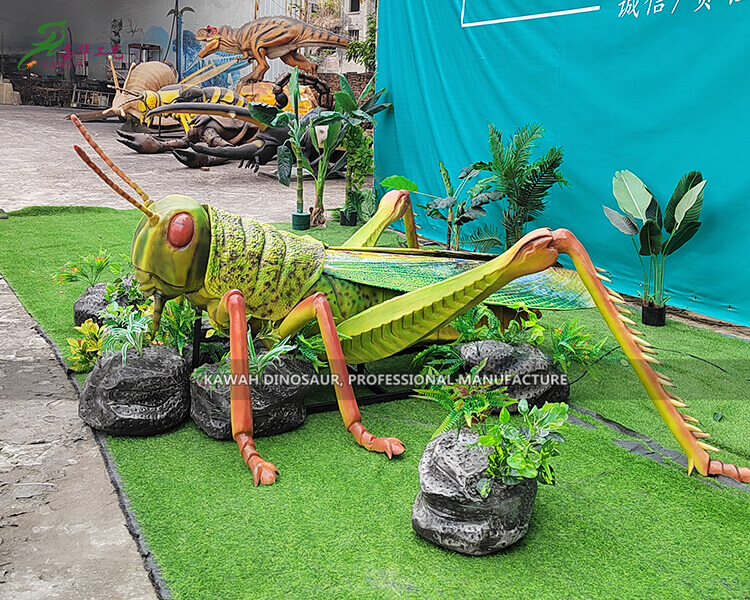 Locust Statue Realistic Insects Large Size Insect Model Handmade ...
