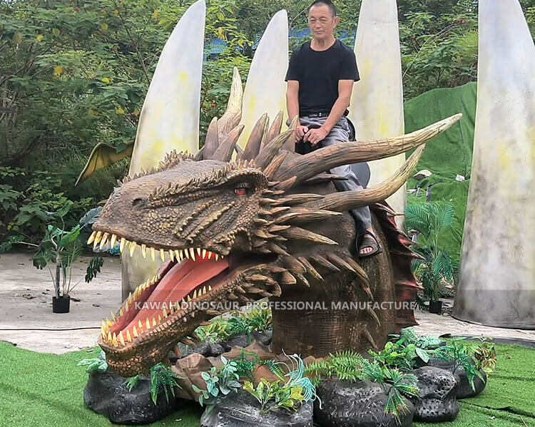 Realistic Animatronic Dragons Ride Realistic Dragon Head Ride-on Spray ...