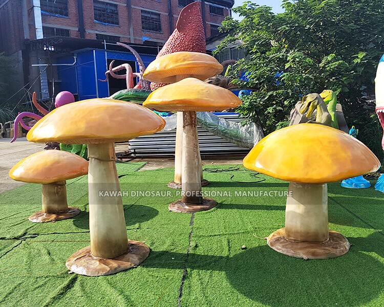 Realistic Mushroom Statue Fiberglass Statue Customized FP-2447