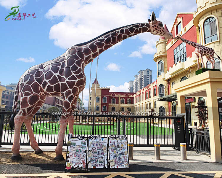 Top Quality School Gate Decoration Life Size Fiberglass Giraffe Statue ...